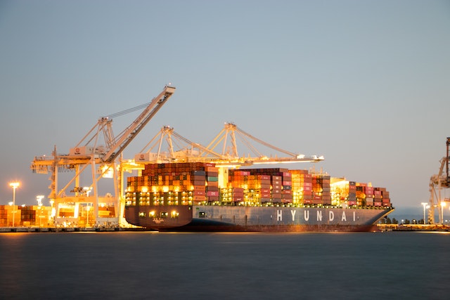 How to Pick the Right Carrier for Your Needs in Interstate Freight ...